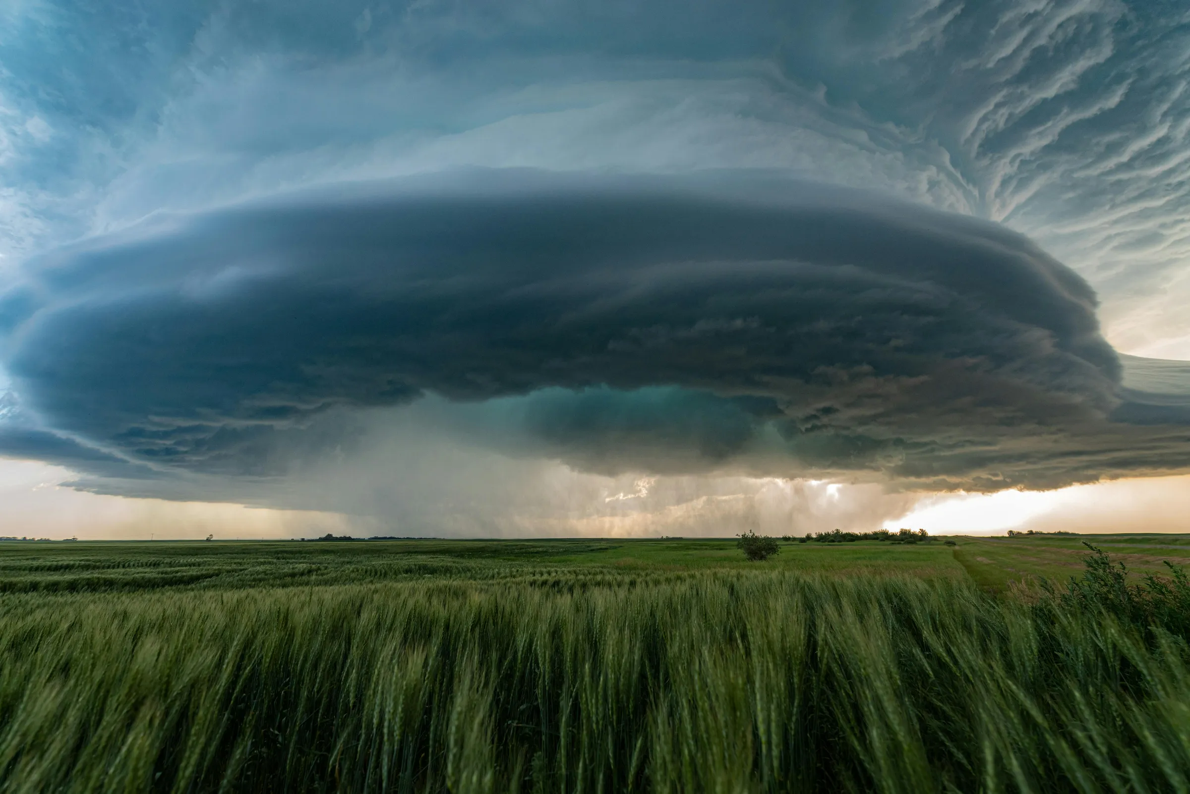 Storm Predict — Real-time storm tracking and trajectories